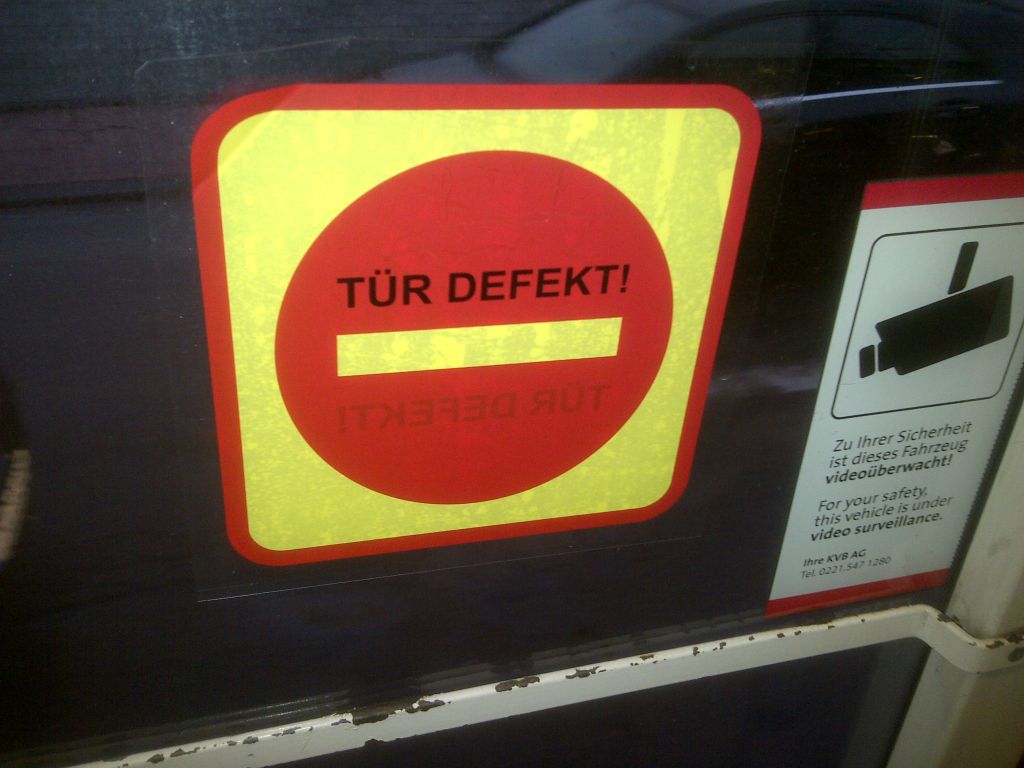 Tür defekt Schild KVB